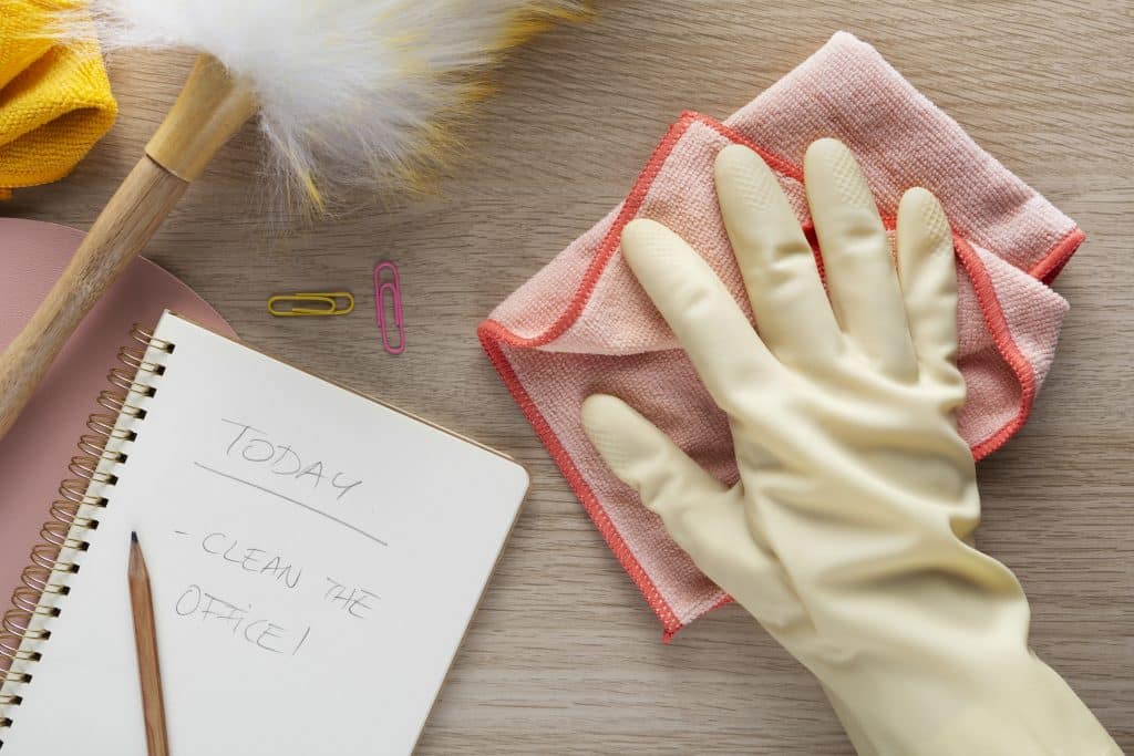 Winter House Cleaning Checklist: Seasonal Deep Cleaning